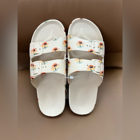 Freedom Moses | Shoes | Nwt Freedom Moses Slides Sandals Calypso Stone ...